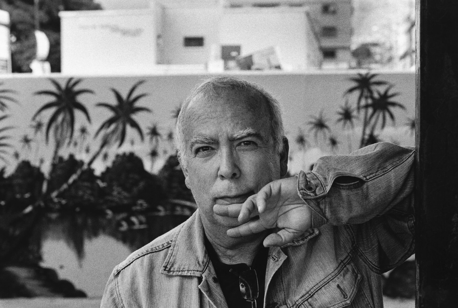 Igor Barreto: “Escribir poesía en Venezuela es el ejercicio de la resistencia” ~ Revista Carátula